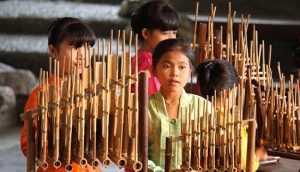 Mengenal Alat Musik Angklung, Sejarah, Asal Usul dan Jenisnya